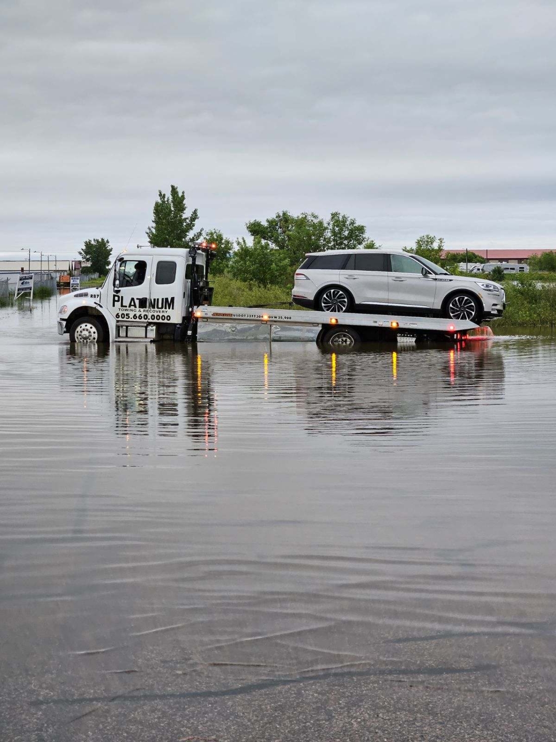 Towing Company & Wrecker Service | Platinum Towing